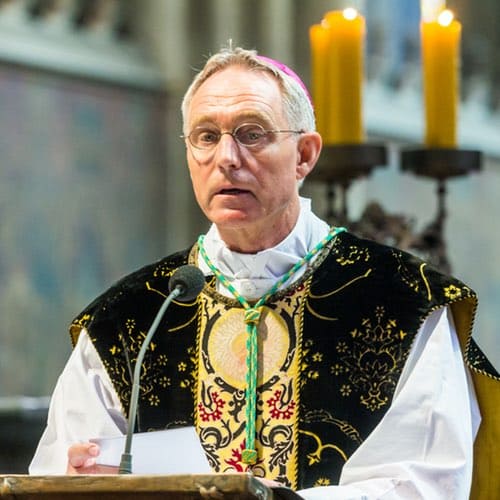 Qué es un obispo según la biblia 》 - La Luz de la Religión